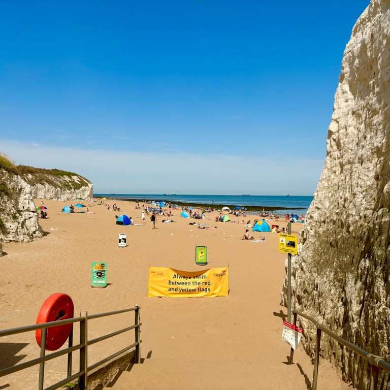 Beaches in Kent – Sandgeek