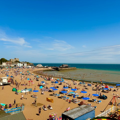 Beaches in Kent – Sandgeek