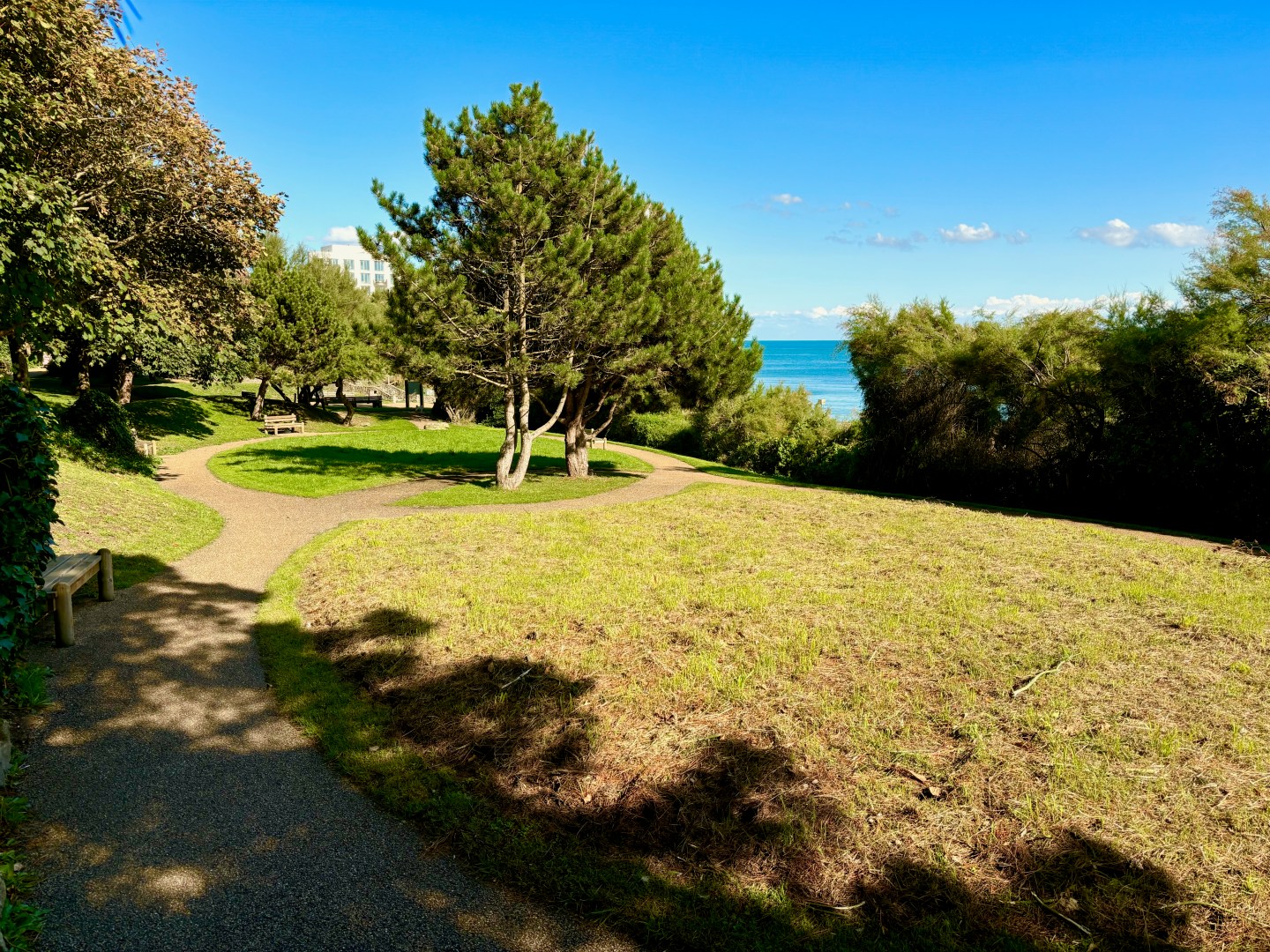 Mermaid Beach – Beach in Folkestone – Sandgeek