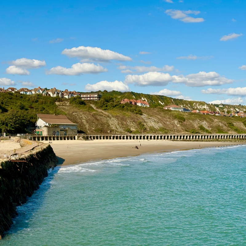 Mermaid Beach – Beach in Folkestone – Sandgeek